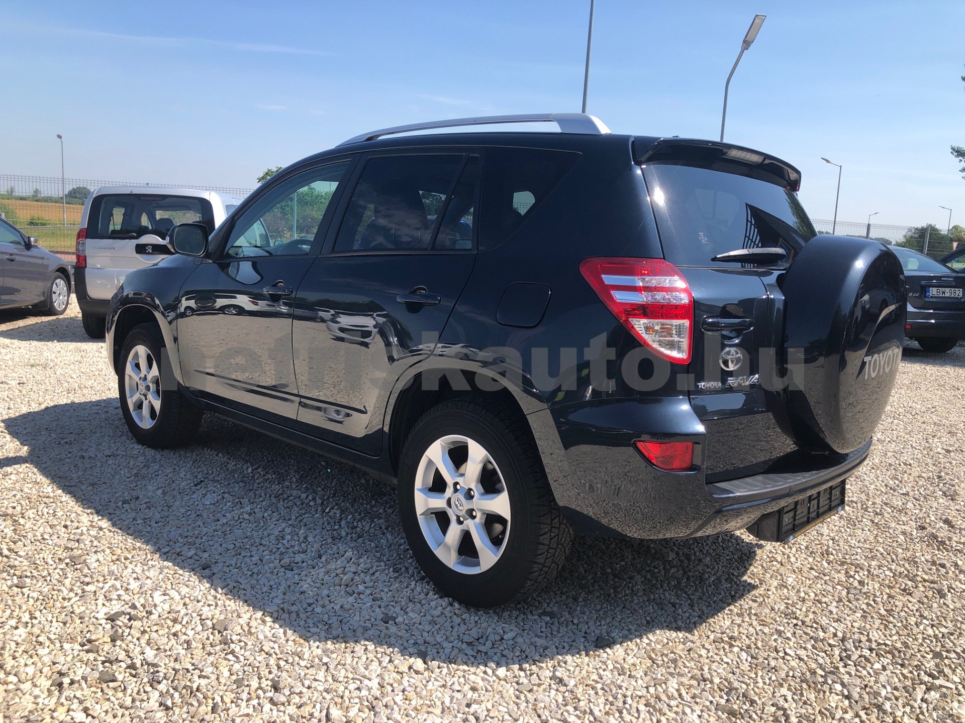 Használtautó kereső, eladó új és használt autók - Netriskauto.hu